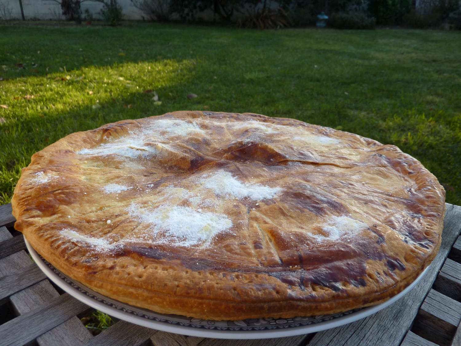 Recette - Galette des rois frangipane, pistache, framboise - La cuisine ...