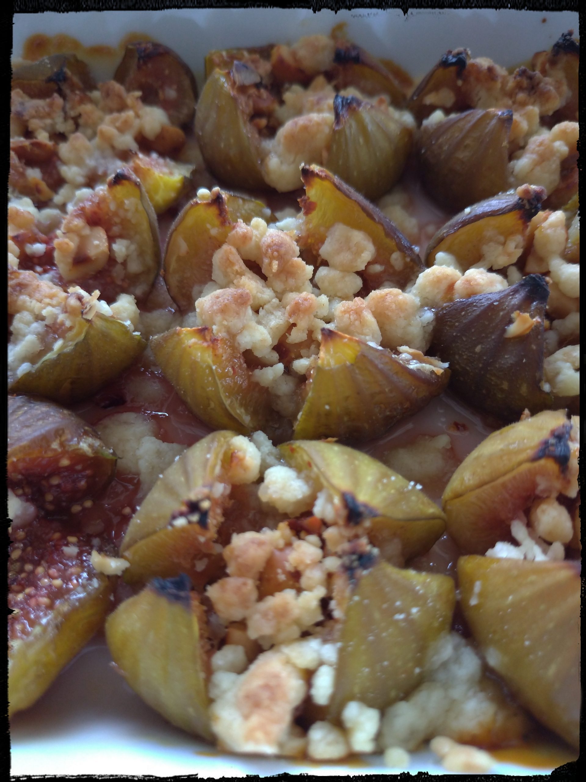 Recette - Crumble figues, noisettes et miel - La cuisine de Martine
