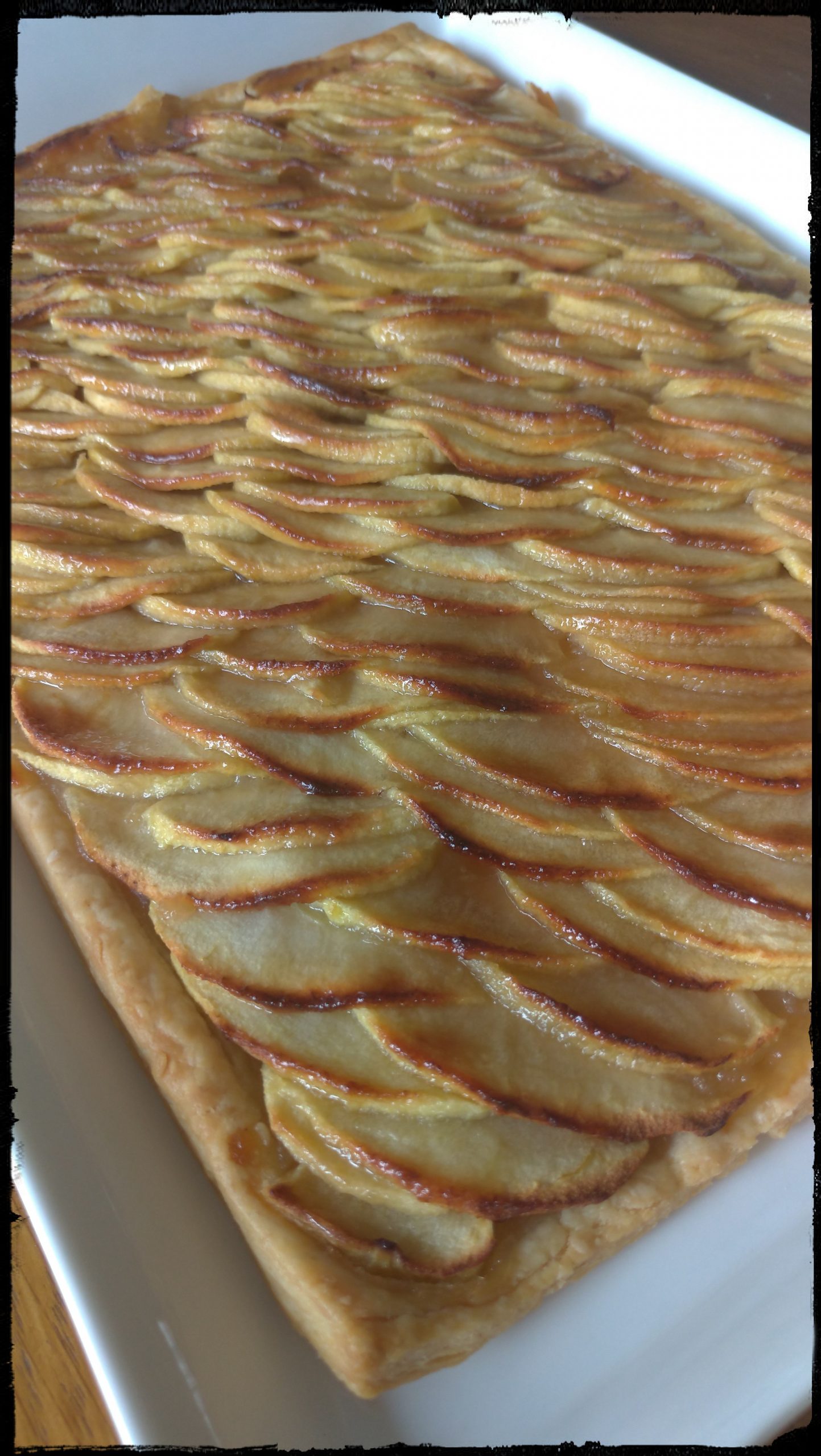 Recette - Tarte fine aux pommes - La cuisine de Martine