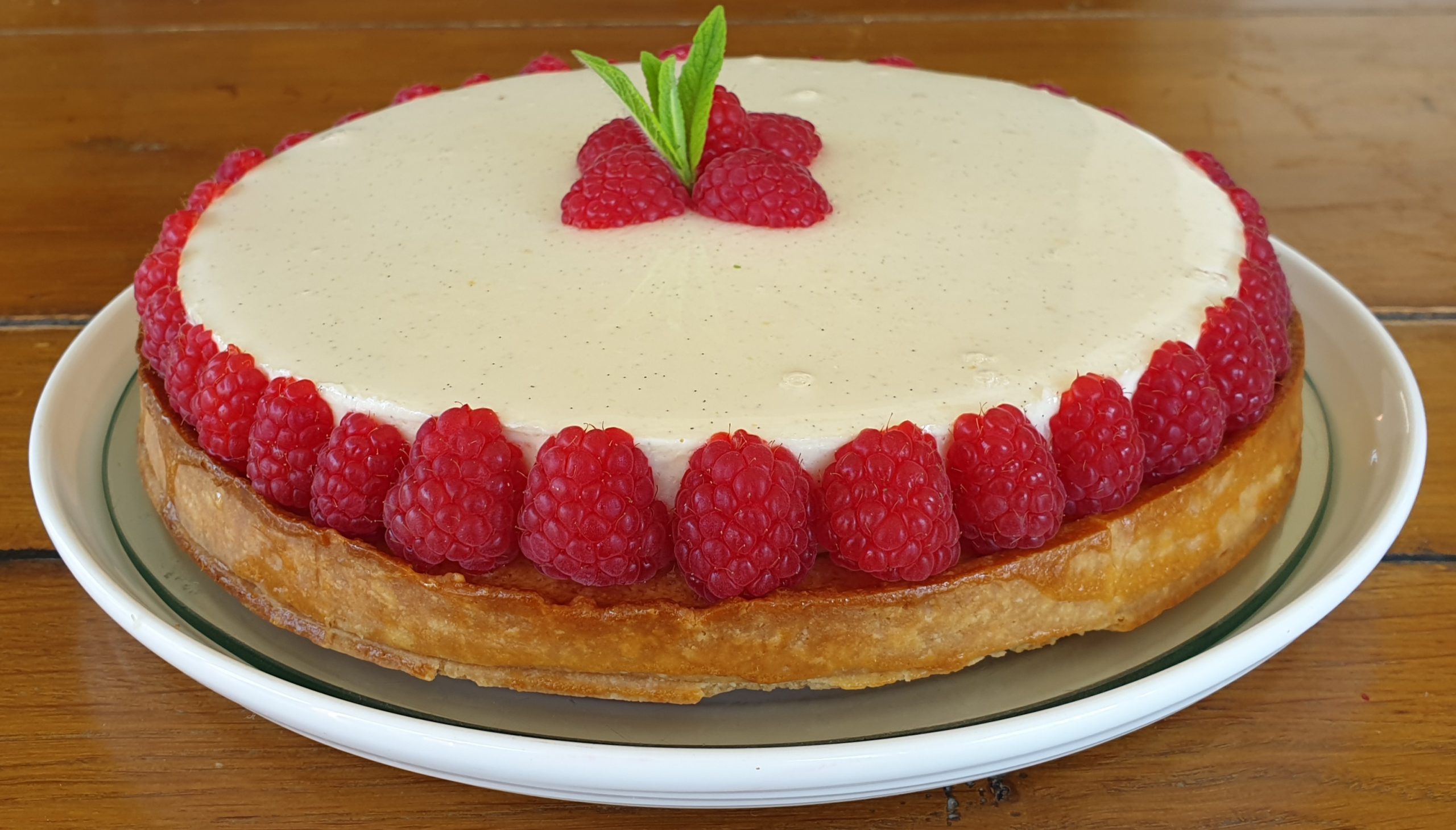 Recette - Tarte entremet mangue-framboises - La cuisine de Martine